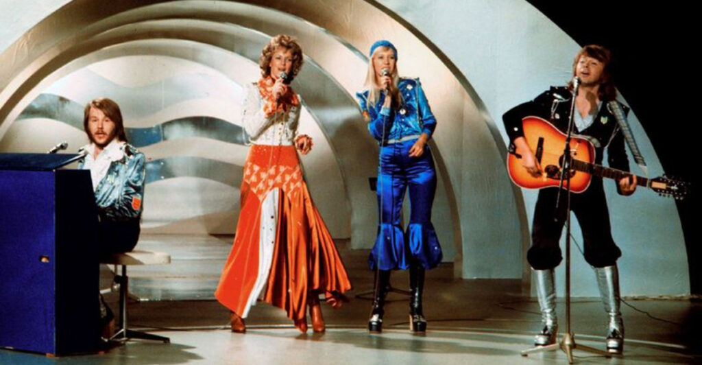 Unforgettable Hits from Every 70s Prom Night - Past Revisited