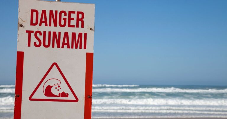 10 Deadliest Tsunamis Ever Recorded - Past Revisited
